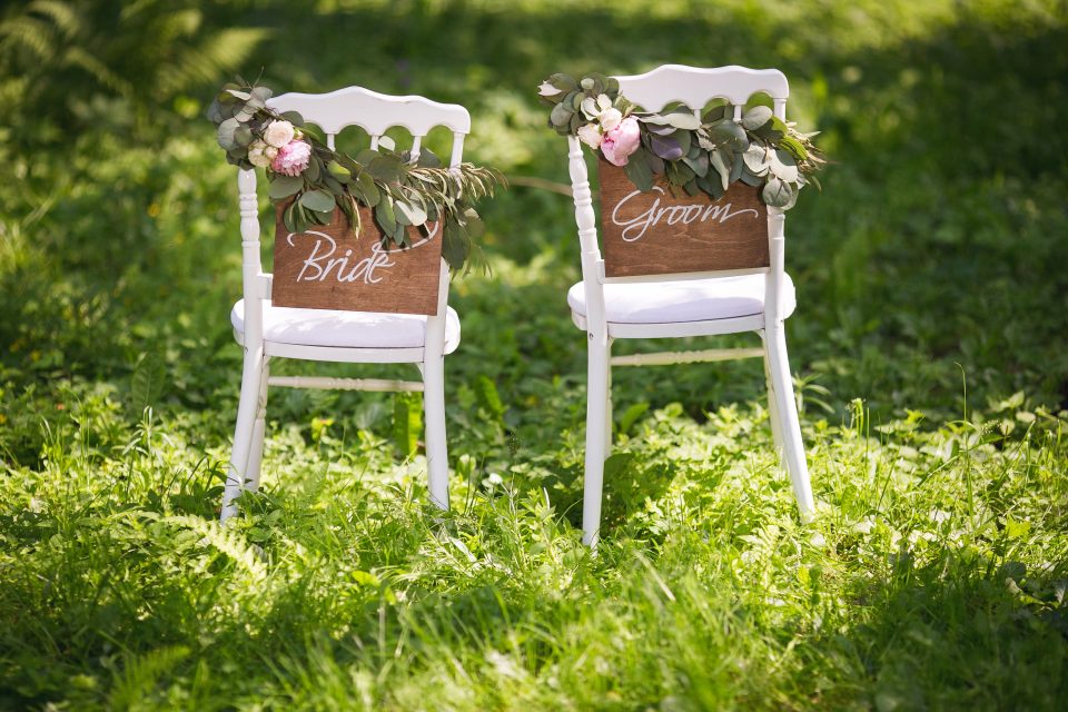 Ways To Decorate Chairbacks: Wedding decor, Tips-ohmyveil.com